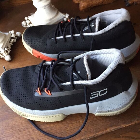 Under Armour | Shoes | Underarmour Sc Basketballshoes | Poshmark